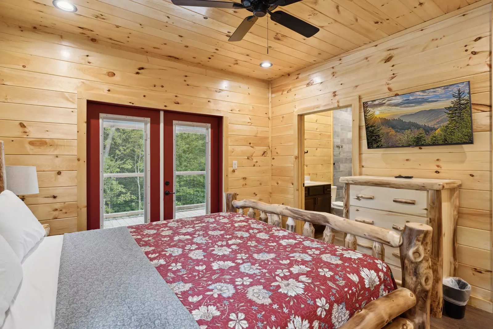 Hidden Cove Chalet in Sevierville