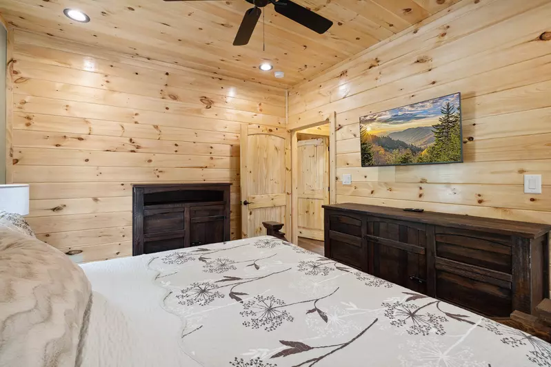 Hidden Cove Chalet in Sevierville