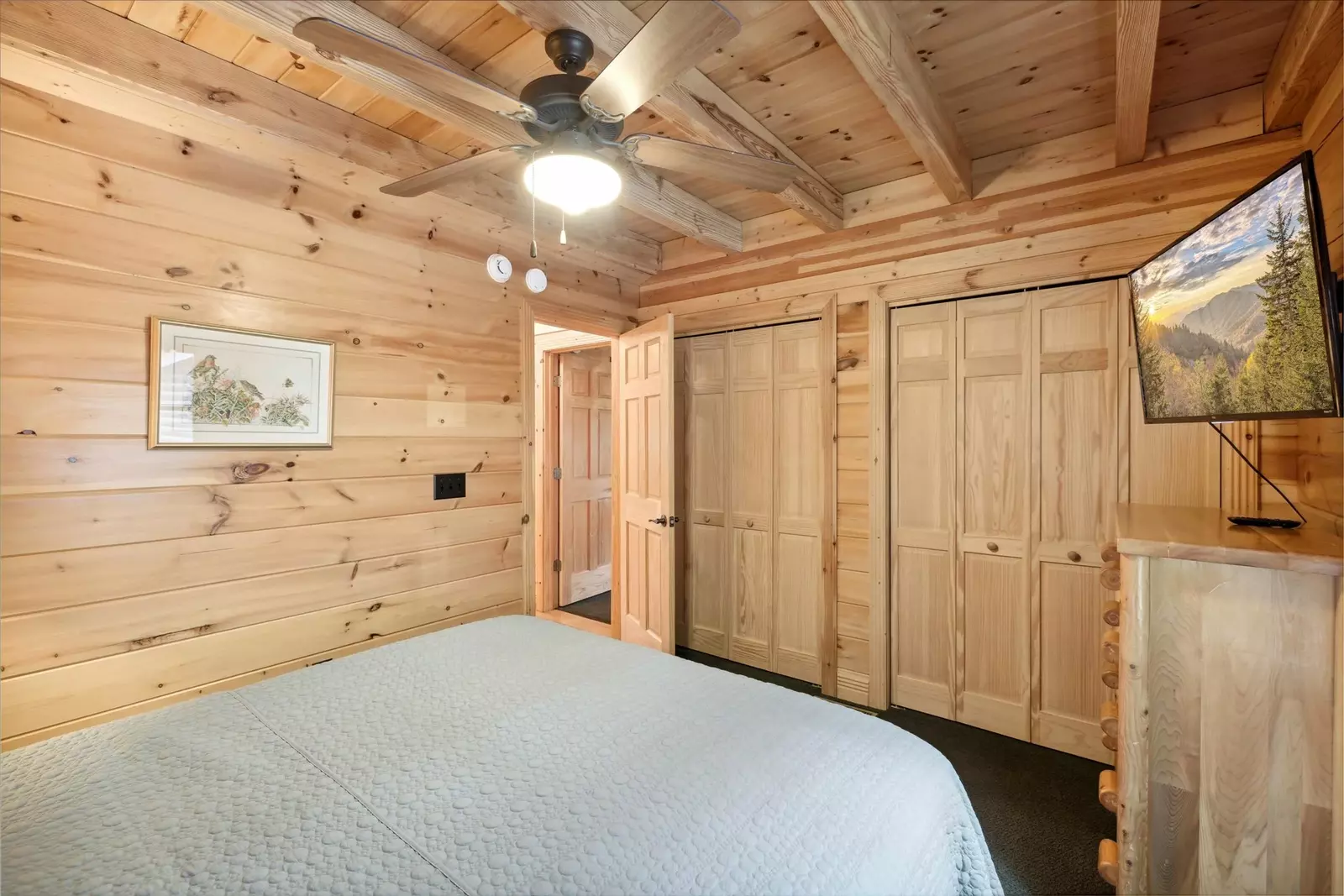 Wolf Den in Sevierville