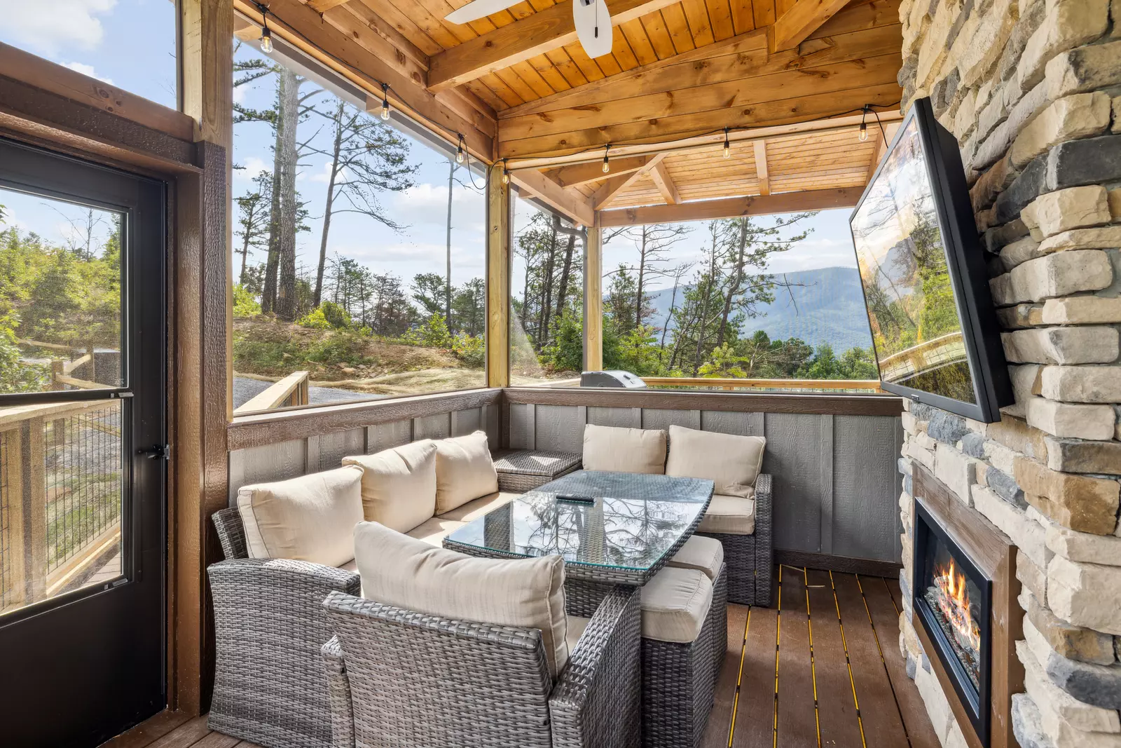 Hatcher Mountain Hideaway in Sevierville