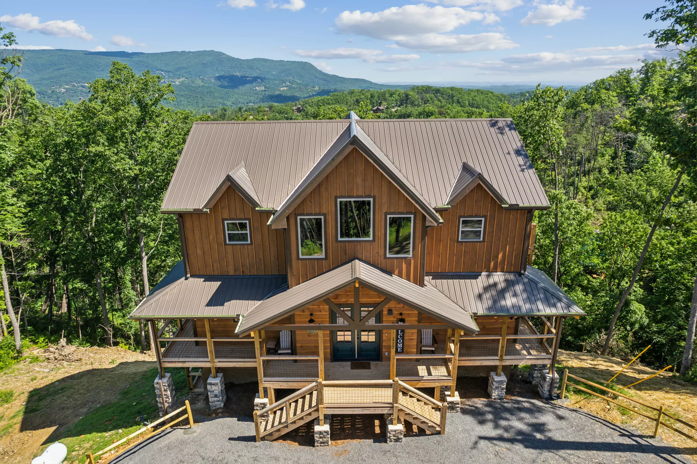 Moonshine Mountain Lodge in Sevierville